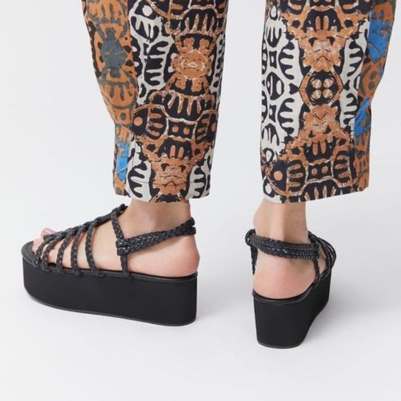 Urban Outfitters | Shoes | Urban Outfitters Platform Fisherman Sandals ...